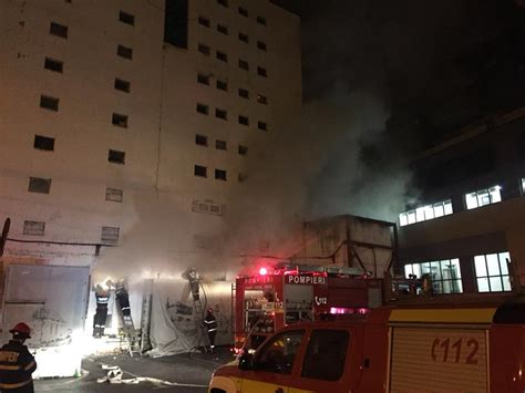 INCENDIU la subsolul unei clădiri din Cluj Napoca Zeci de persoane au