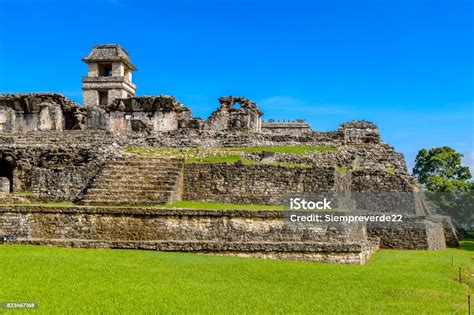 팔렝케의 궁전 Mesoamerica의 콜럼버스 마 야 문명 이었다 Lakamha 로 알려져 있습니다 유네스코 세계 유산