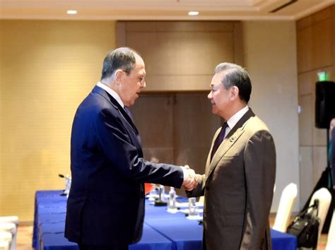 王毅会见俄罗斯外长拉夫罗夫中华人民共和国外交部