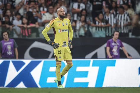 Jogador Do Atlético Mg é Acusado De Infidelidade Com Sua Esposa