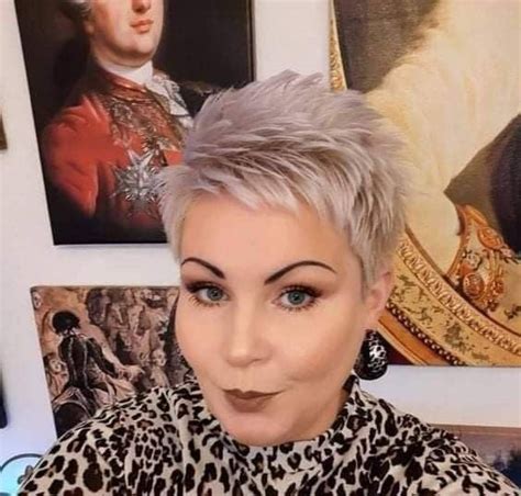 Get A Fresh Look With Spiky Hairstyles For Women Short Hair Over 60