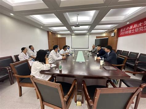 【审核评估】药学院完成2023届本科生毕业实习中期检查