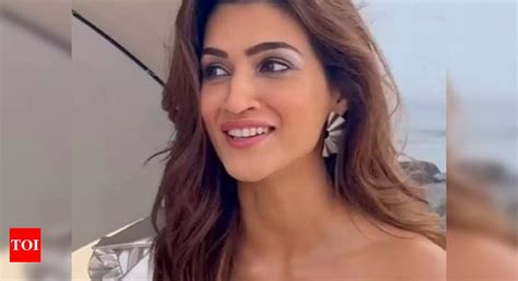 Kriti Sanon Shares Madness Behind Hotness Of Munda Sona Hoon Main Song From Shehzada