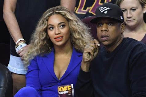 Feminist Chimamanda Ngozi Adichie Distances Herself From Fan Beyonce