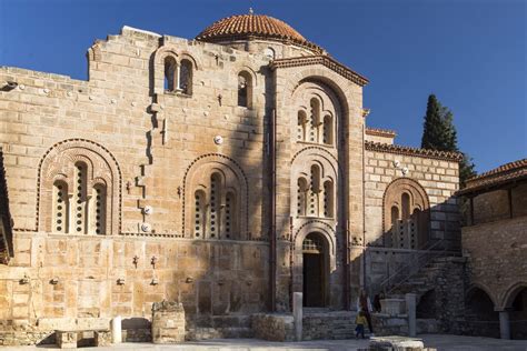 Афины Αθήνα Аттика Ἀττική Собор Успения Пресвятой Богородицы фотография фасады южный фасад