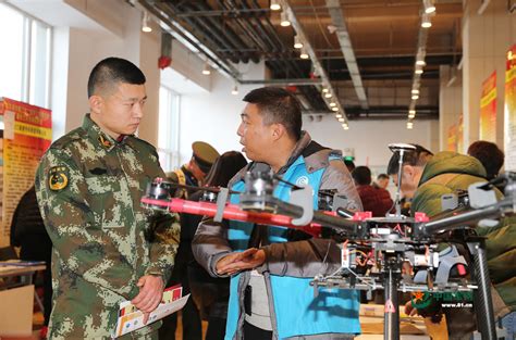 点赞！这里的退役士兵专场招聘会 达成千余就业意向 中国军网