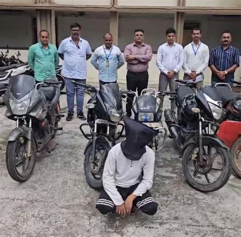 धुळ्यात चोरीच्या पाच मोटार सायंकाळी जप्त एकाला अटक Zep Marathi