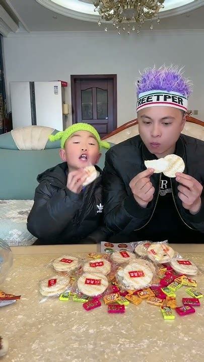哈哈哈娱乐一下😂😂😂 给生活找点乐子 搞笑家庭欢乐多 快乐就这么简单 给生活找点乐子 陪伴孩子的美好时光 Youtube