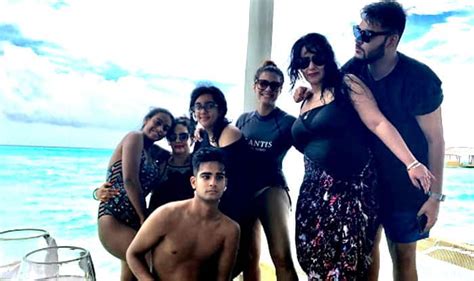 Ajay Devgn And Kajol Soak In Some ‘vitamin F In Maldives