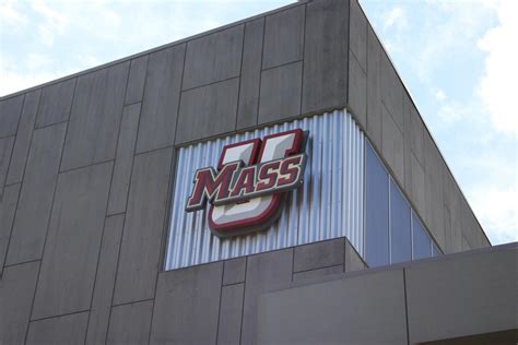 Massachusetts Daily Collegian A Free And Responsible Press Serving