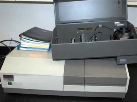 Perkin Elmer Lambda 19 분광광도계 판매 가격 169329에 사용됨 Cae에서 구매