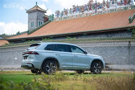 Hot Sale China Suv Geely Xingyue L Fuel New Car Gasoline Automobile 2