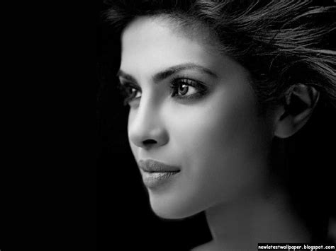 Priyanka Chopra New Latest Wallpapers