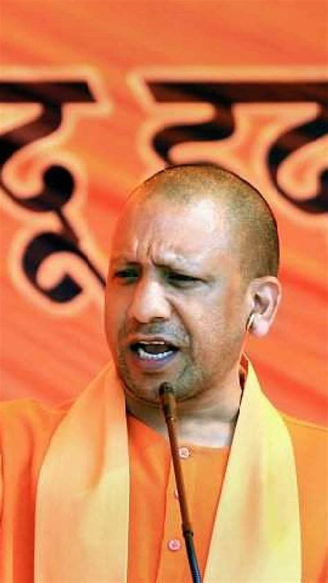 गरीब के बच्चों को बाटेंगे तो कटेंगे का नारा Abp Shots