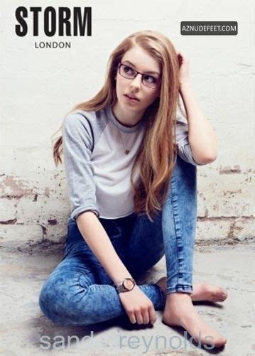 Amelia Gething Feet Aznudefeet