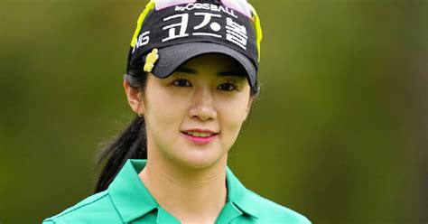 [포토]이세희 미소로 출발하는 최종일