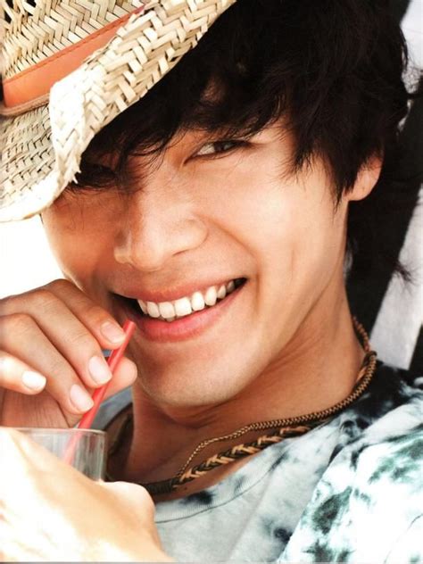 Esteeming Hyun Bin The Fangirl Verdict Hyun Bin Korean Actors