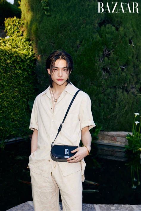 Versace mời Hyunjin Stray Kids dự show thời trang ở Cannes