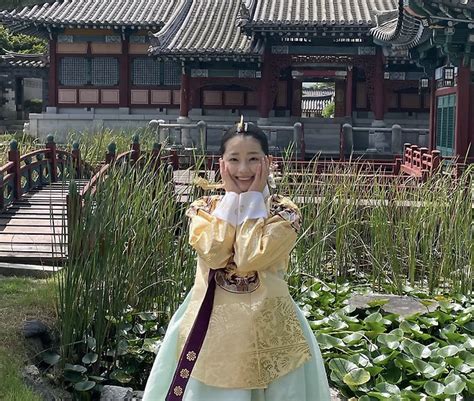 폭싹 속았수다 아이유 말고 정말 이쁜 이 배우 패션매거진 그레이