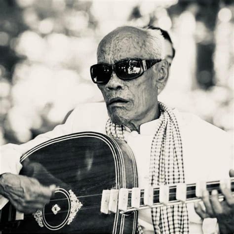 ព្រឹទ្ធាចារ្យកោសល្យវោហារ គង់ ណៃ ដែលជា វិរៈបុរស ចាប៉ីដងវែងកម្ពុជា