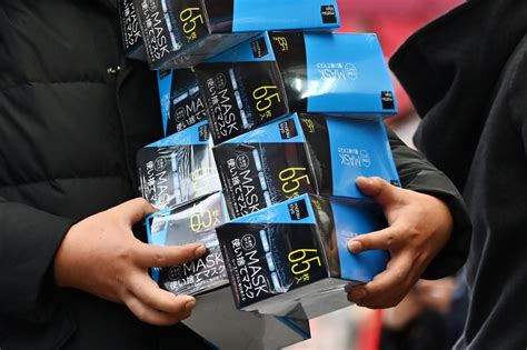 Bare Faced Robbery Thieves Steal 6000 Hygiene Masks In Japan