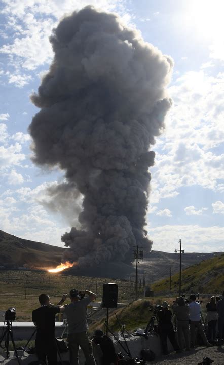 Photos Sls Test Booster Ignited In Utah Spaceflight Now