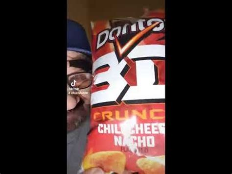 Bucky Tries Doritos 3D Crunch Chili Cheese Nacho Flavored Chips