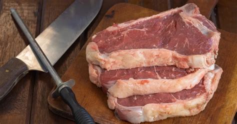 Seven Ways You Might Be Damaging Your Kitchen Knives
