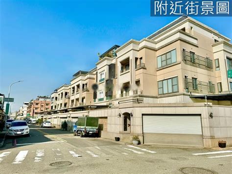 台中市東區東英十三街別墅專簽 馬卡龍公園旁｜朝南角間電梯三車別墅 房屋出售 樂屋網