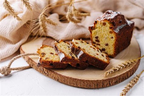 Panettone Pan Dulce Tradicional De Navidad Con Pasas Foto Premium
