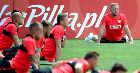 Injured Glik May Lose His Place In Poland World Cup Squad New Straits