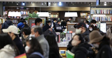 실내마스크 해제 가닥 잡혔는데 예상 못한 변수 있었네”