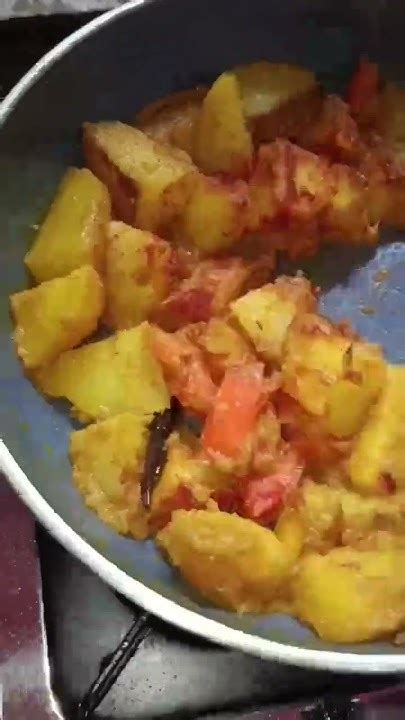 Mini Kitchen বরকে বিকালে লুচি আলুর দম বানিয়ে খাওয়ালাম Food