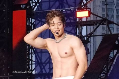 Minho Shinee Successfully Causes Fans Excitement By Going Shirtless At