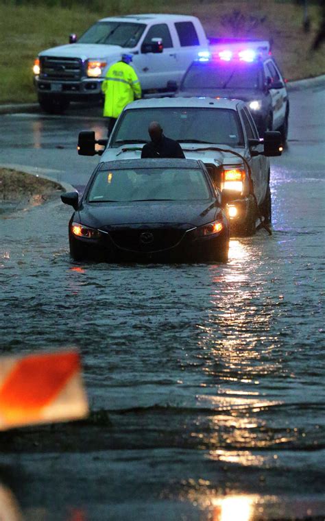 Homes In Leon Valley Evacuated Due To Flooding Fire Department Urges