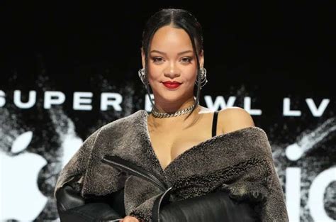Rihanna 8 Interesting Facts You Should Know Feature Weekly