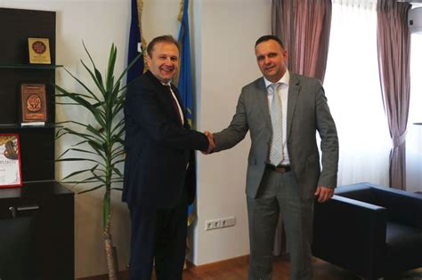 Bbi Banka I Vlada Tuzlanskog Kantona Za Privrednike 27 Miliona Km Po Stopi Od 0 Posto Banke