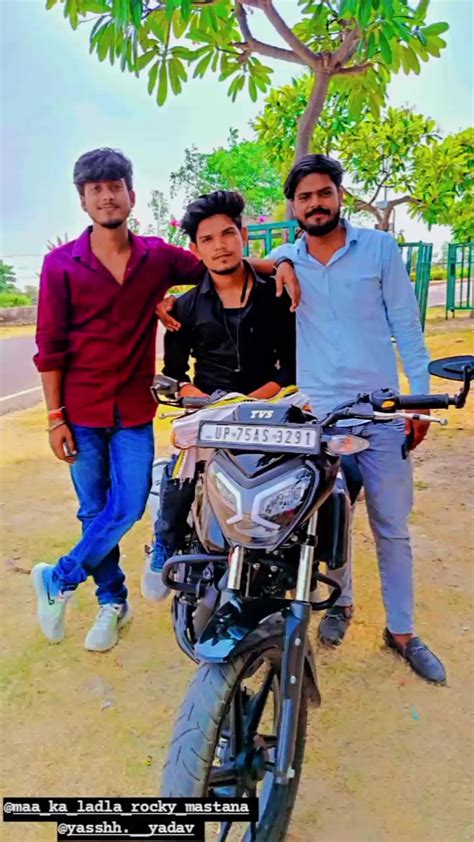 Looozzzer 😇™ Jaisa Tune Kaha Tha Me Waisa Hi Hu Aaj Like