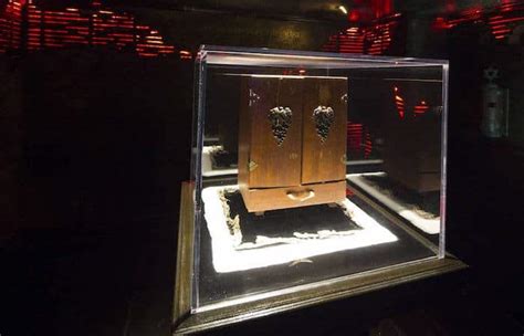 Ten Of The Creepiest Items At Zak Bagans Haunted Museum