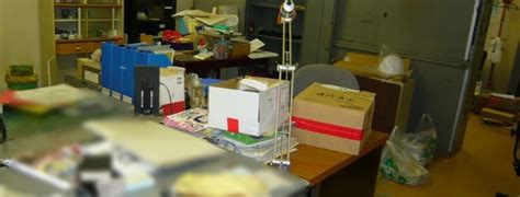 解体が予定されている自宅兼事務所の不用品片付け｜茨城県大洗町にて残置物の撤去作業 移転・廃業・閉鎖に伴う廃棄物・残置物の不用品片付け業者「松竹」