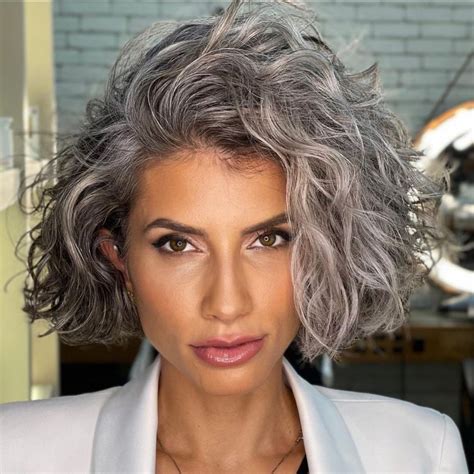 50 Trendy Short Wavy Hairstyles For Low Maintenance Looks