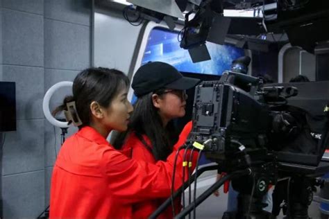 传媒系师生赴河口瑶族自治县融媒体中心参观学习 艺术与传媒学院 云南经济管理学院应用型本科院校