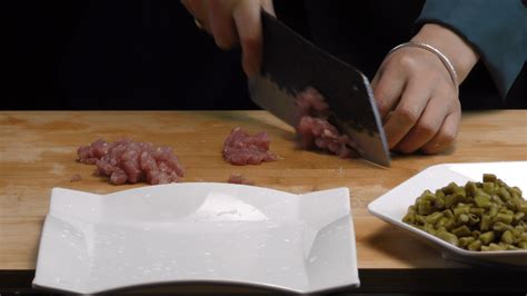 家常菜：酸豆角肉末的做法！ 搜狐大视野 搜狐新闻