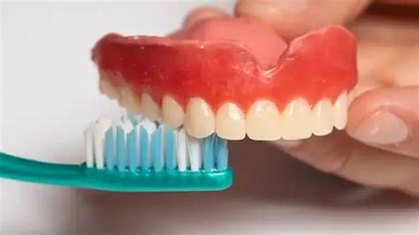 Denture Care 7 Ways On How To Clean Dentures