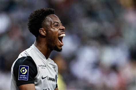 Mercato Elye Wahi transféré à Lens pour millions deuros montant record pour le club