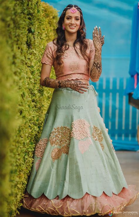 Our Most Favorite Mehndi Outfit Color Combinations For Brides