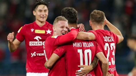 Fortuna liga Wisła Kraków znów zwycięska Co za debiut Mariusza Jopa TVP SPORT