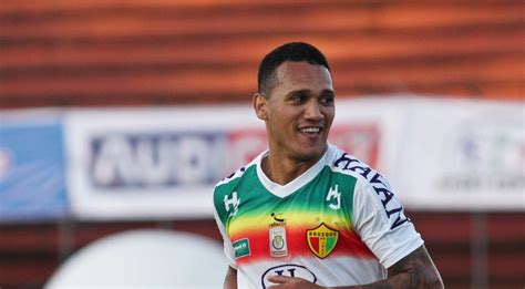 Contratos de jogadores do Brusque terminam antes do fim da Série C