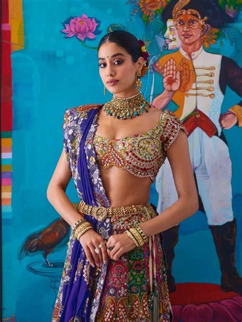 Dandiya Nights डांडिया और गरबा नाइट्स में दिखेंगी खूबसूरत ये लहंगा