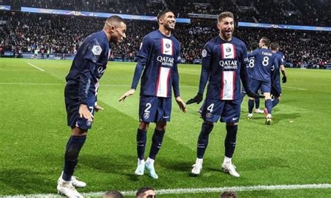 스포키 Psg 펭귄 생제르맹 음바페와 하키미 적에서 다시 동료로